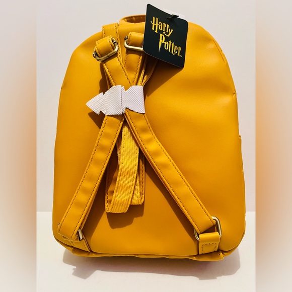 Bioworld | Bags | Bioworld Harry Potter Yellow Hufflepuff Crest Mini ...